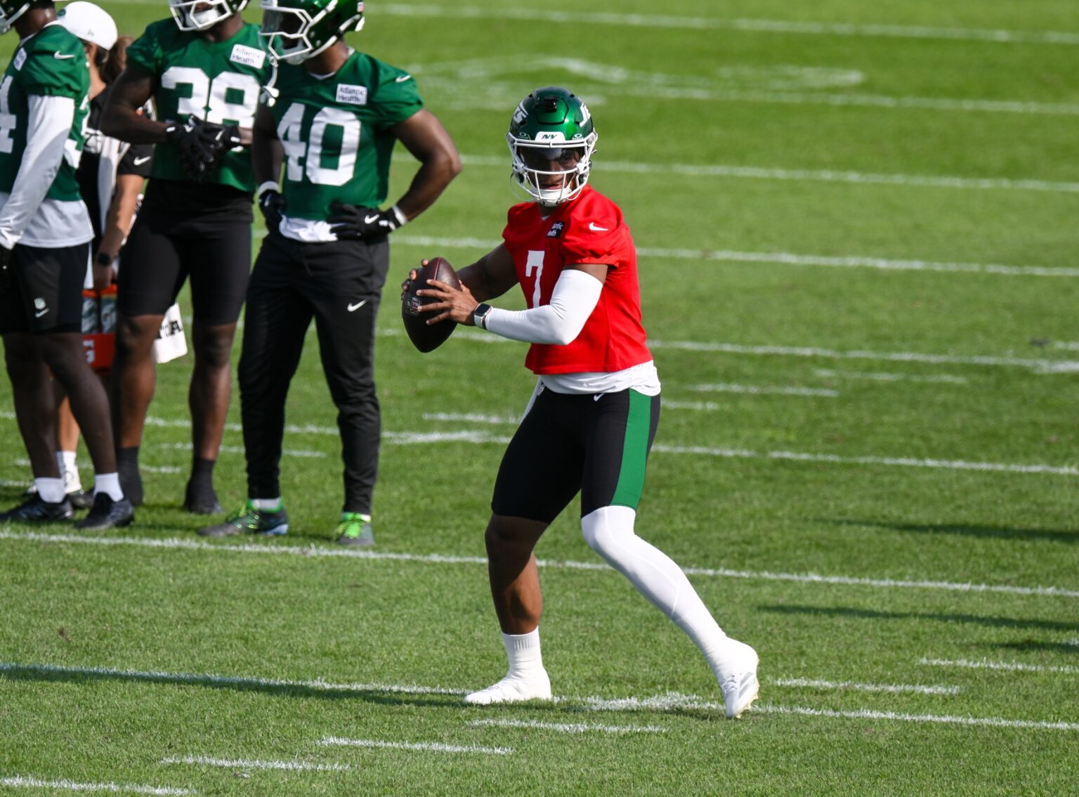 Justin Fields Leaves Practice With Toe Injury